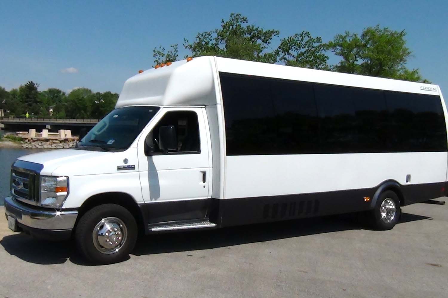 Midwest Coach Limo | The Federal Party Bus